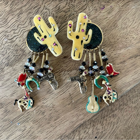 Vintage | Jewelry | Vintage Moulin Rouge Western Cowboy Ranch Guitar ...